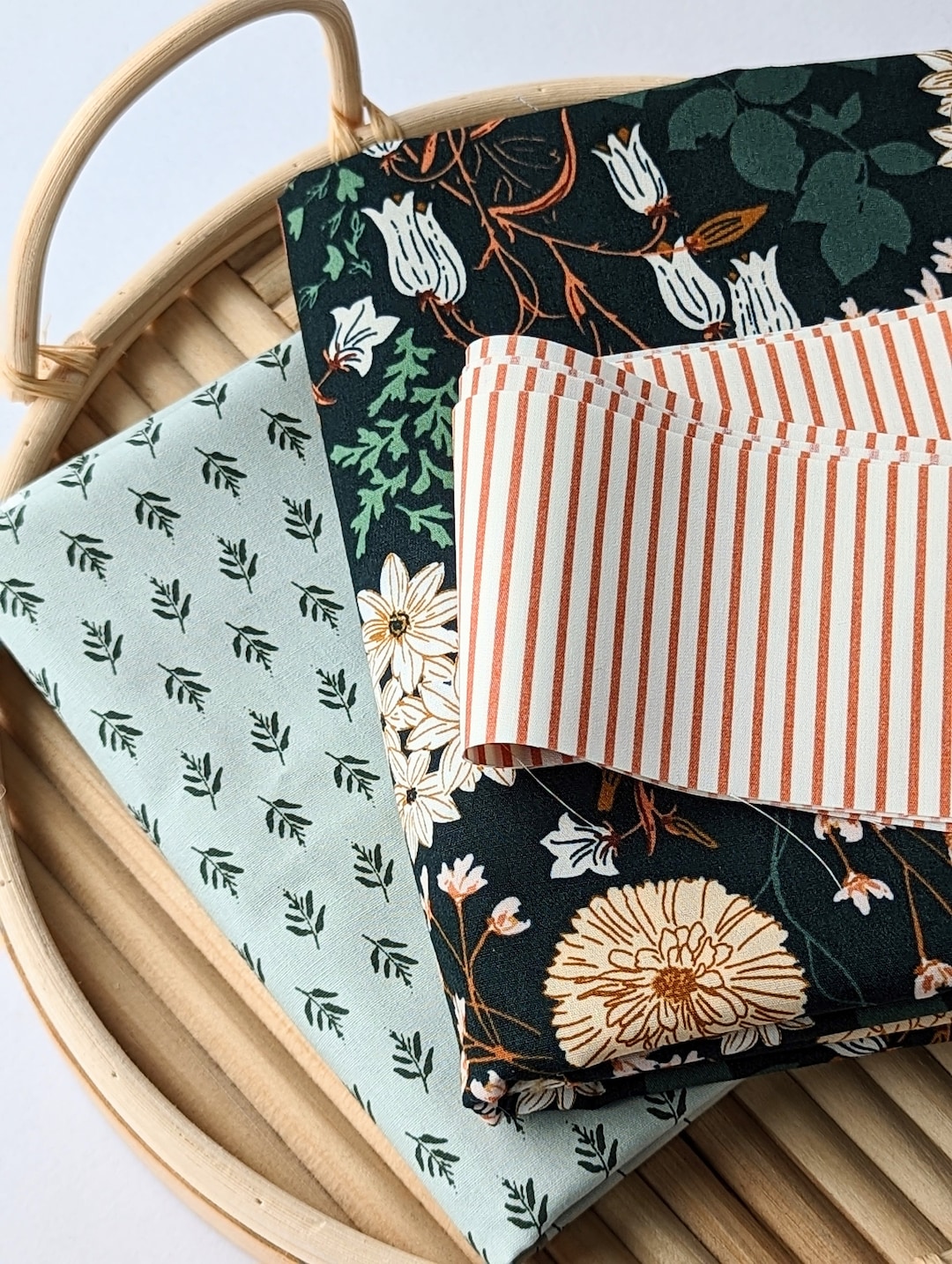 Evelyn Whole Cloth Quilt Kit | Bluebells + Buttercups Botanical | DIY ...