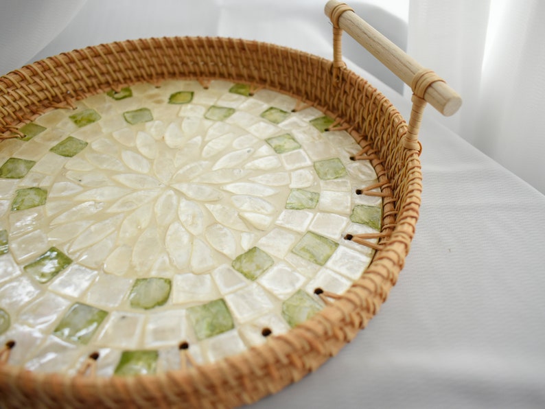 MEDIUM Round Rattan Color Shell Tray With Wooden - Etsy
