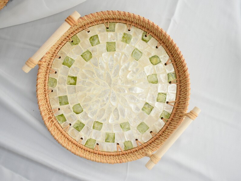 MEDIUM Round Rattan Color Shell Tray With Wooden - Etsy