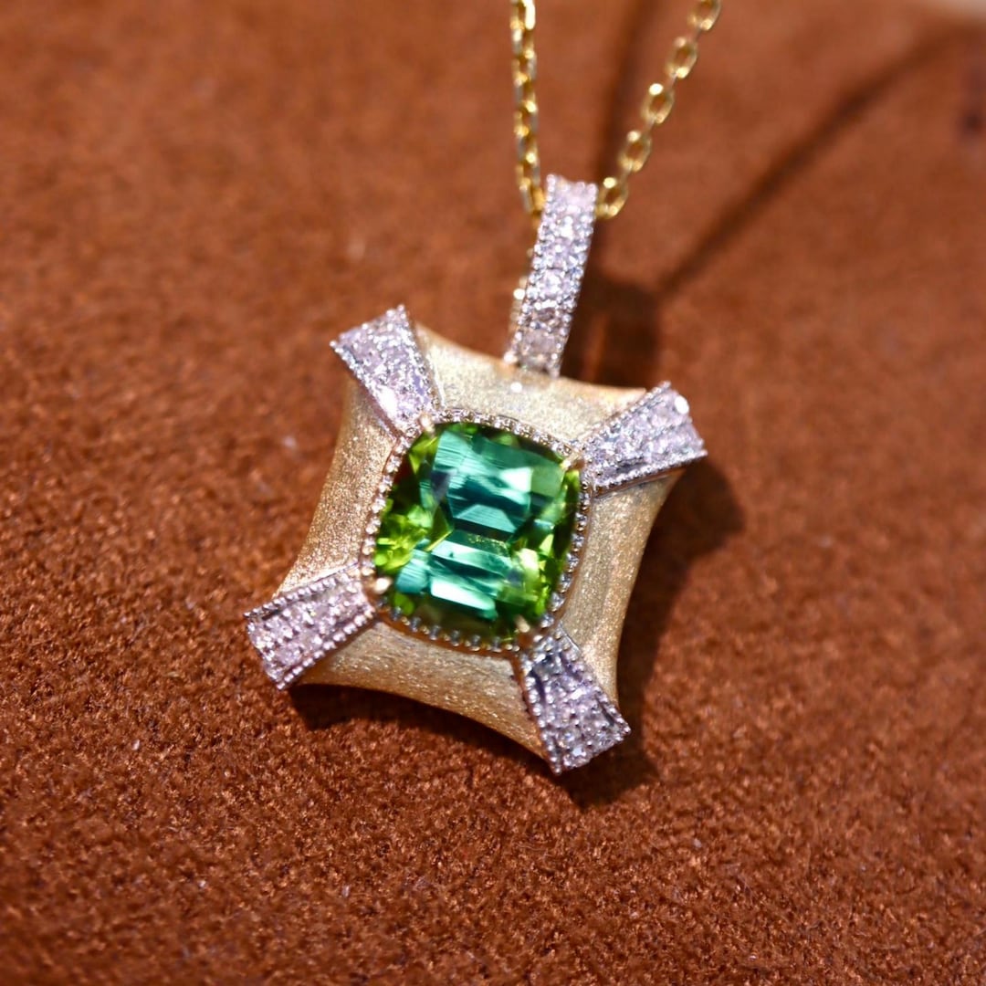Natural Green Tourmaline & Diamond 18k Gold Pendant - Etsy