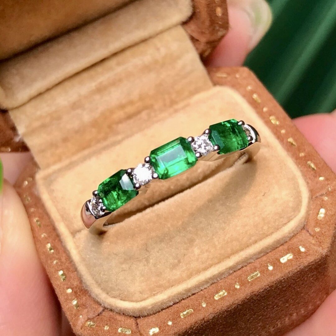Unique Genuine Emerald Ring Band/18k Solid White Gold Natural Emerald ...