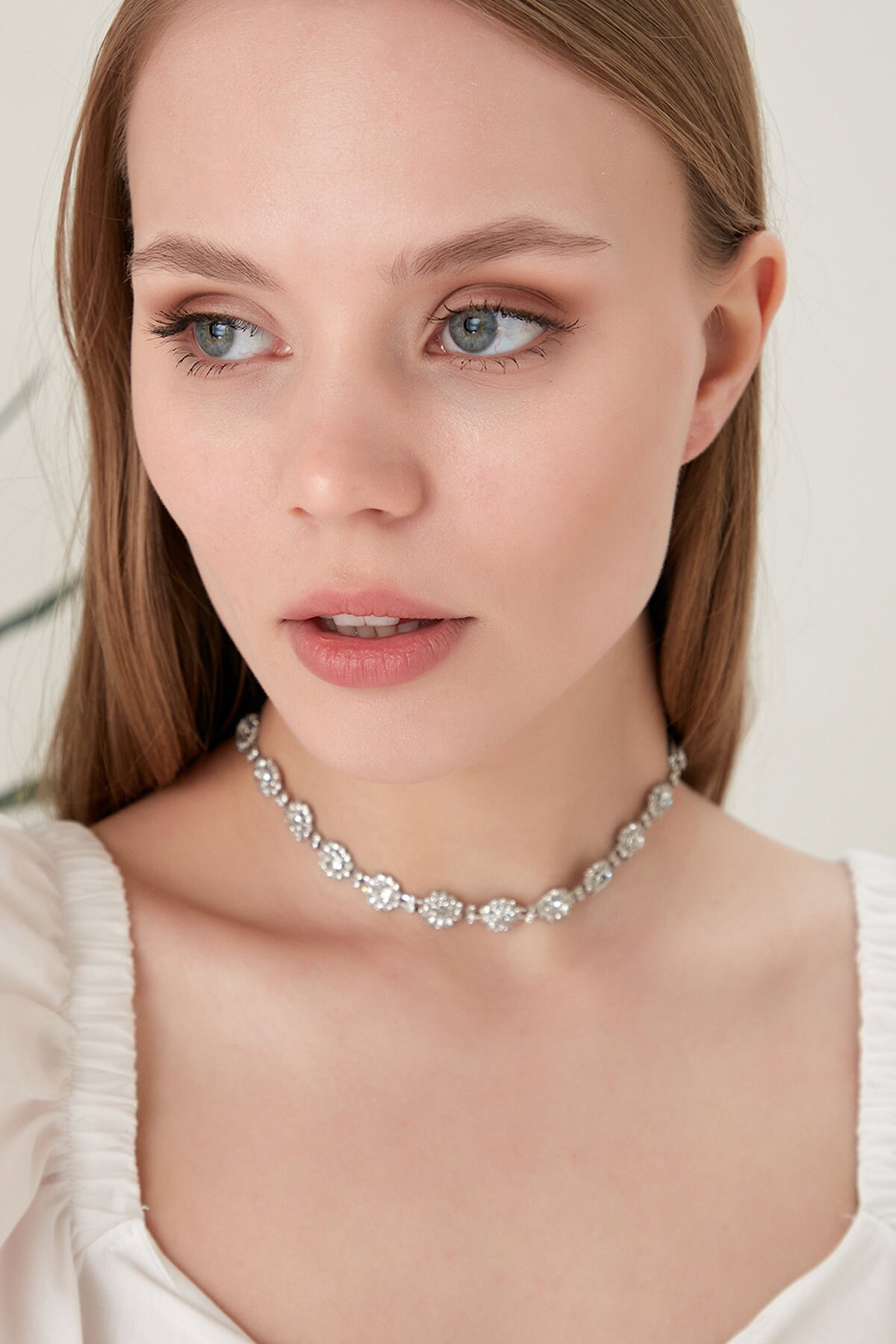 Zircon Stone Helana Model Crystal Choker Crystal Shine Stone Collar ...