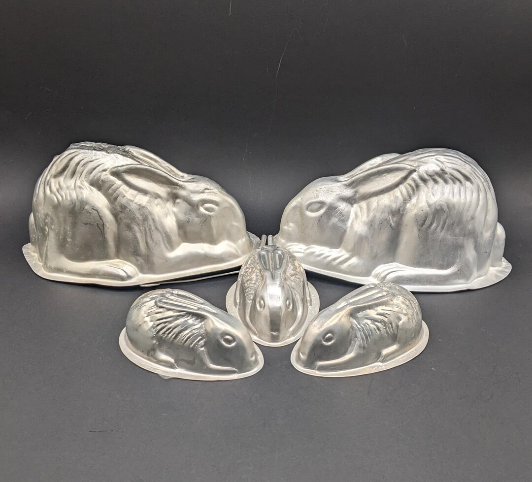 Vintage Rabbit Jelly Molds X 5, Two Large and Three Baby 'nutbrown ...