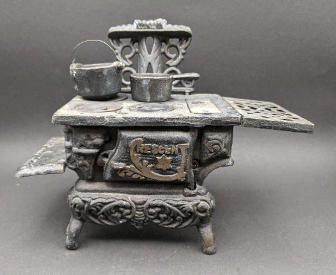 1950's Replica 'crescent' Cast Iron Miniature Stove, Doll's House Stove ...