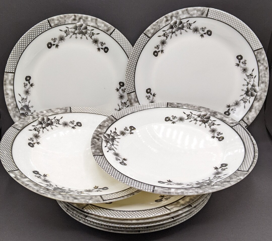 Retro 'MELAMINE WARE Alfa Gold' Set of 9 Picnic Dinner Plates, Vintage ...