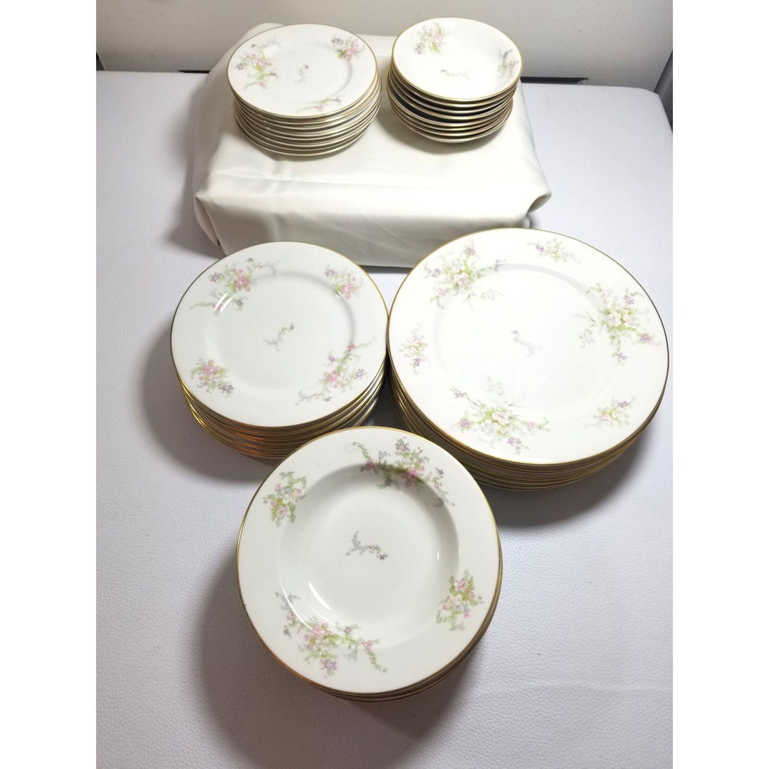 Jackson Feather Weight China Soup Bowls (8) Dinner Plates (8) Salad (8 ...