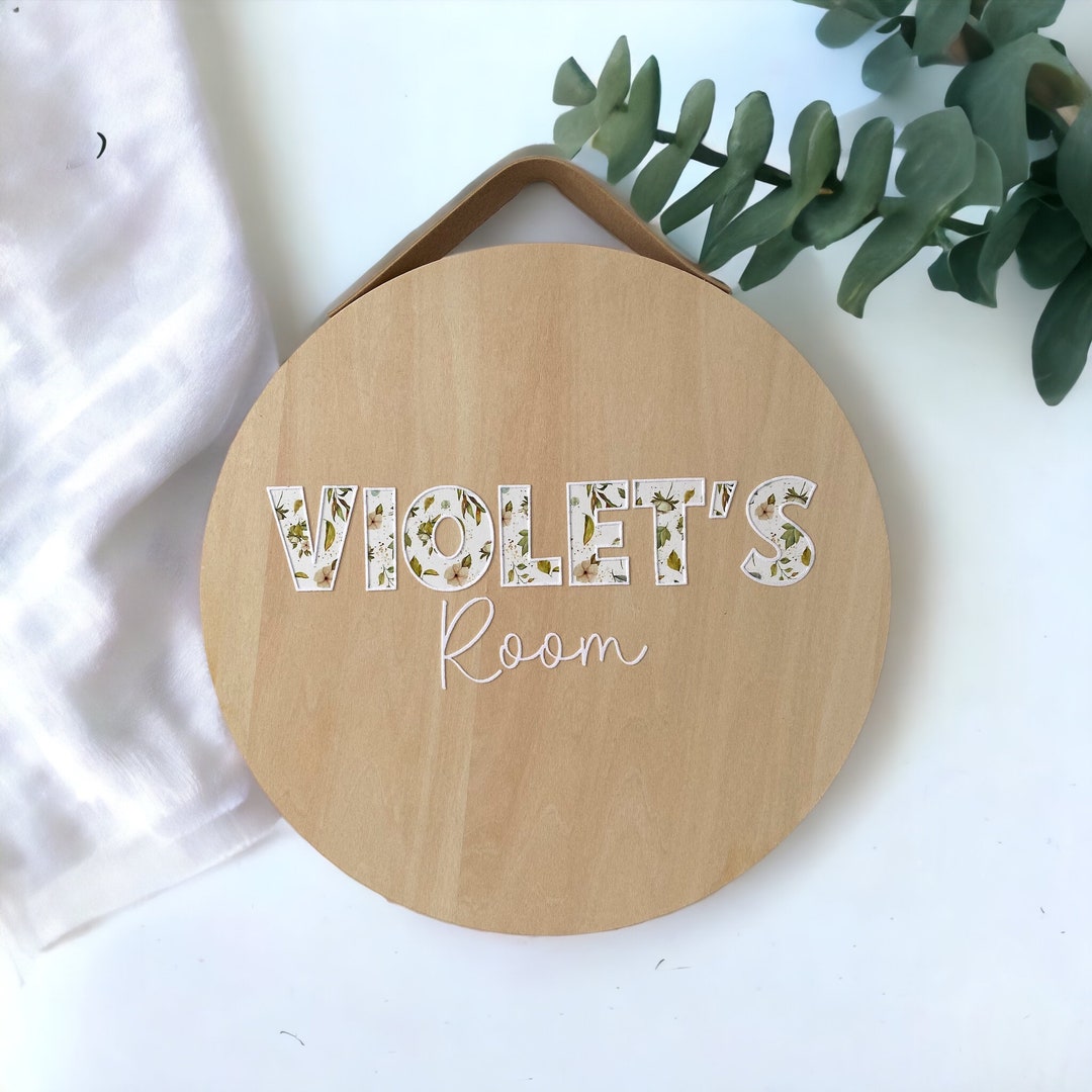 Custom Name Room Sign on Wood Round - Etsy
