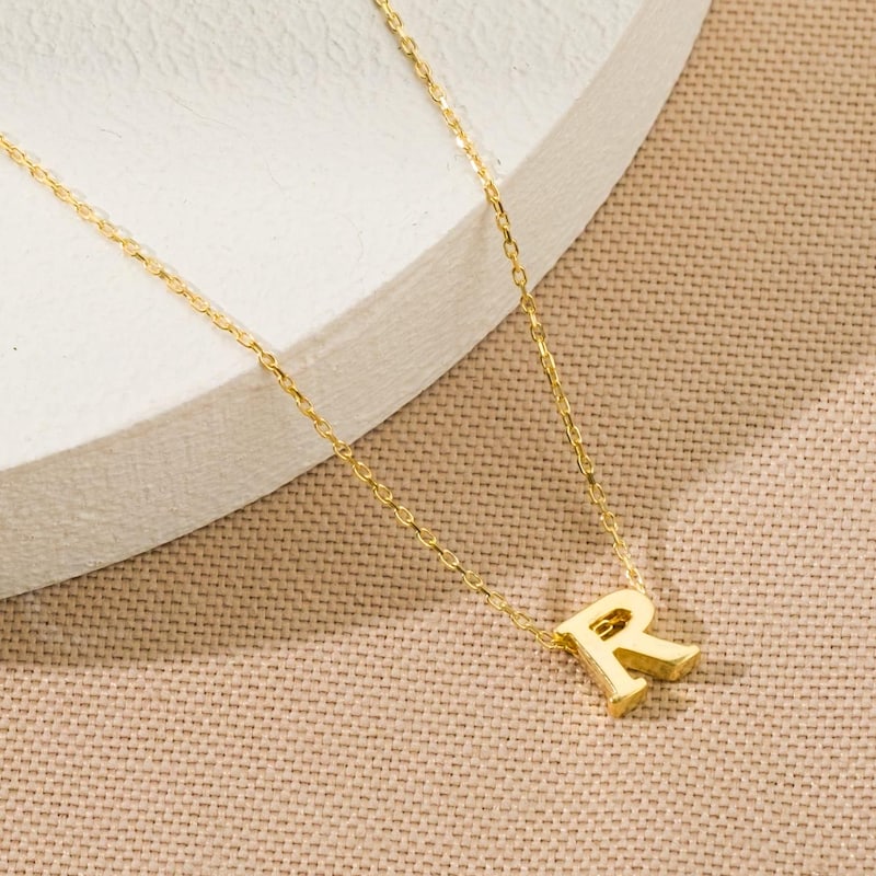 Letter R Necklace - Etsy