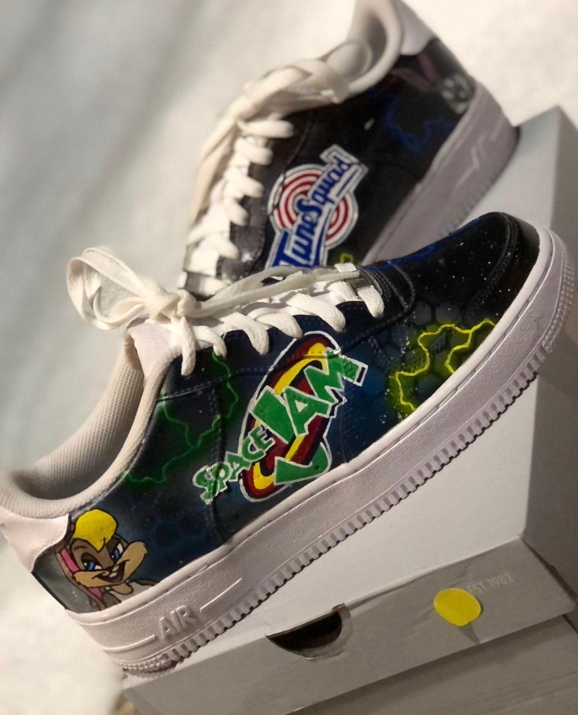 Custom Looney Tune Air Force 1 - Etsy