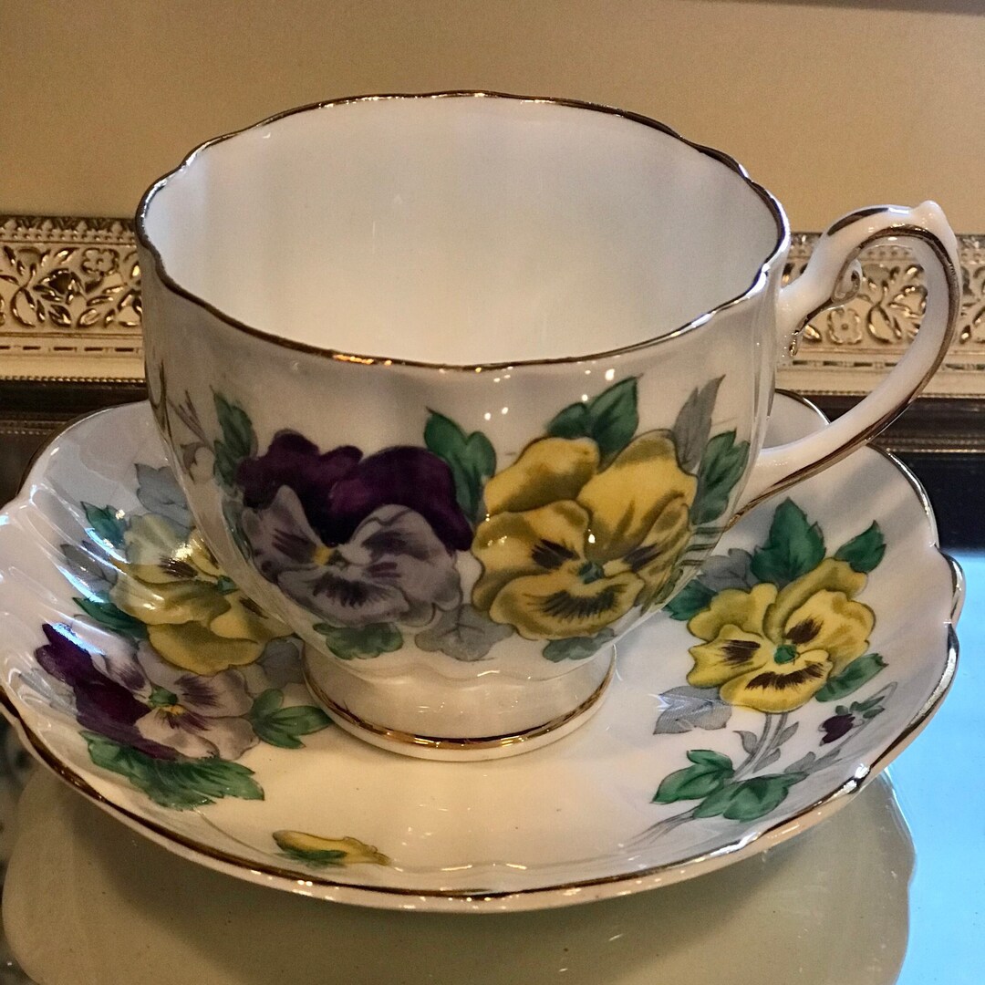 Vintage Victoria Pansy Tea Cup and Saucer - Etsy
