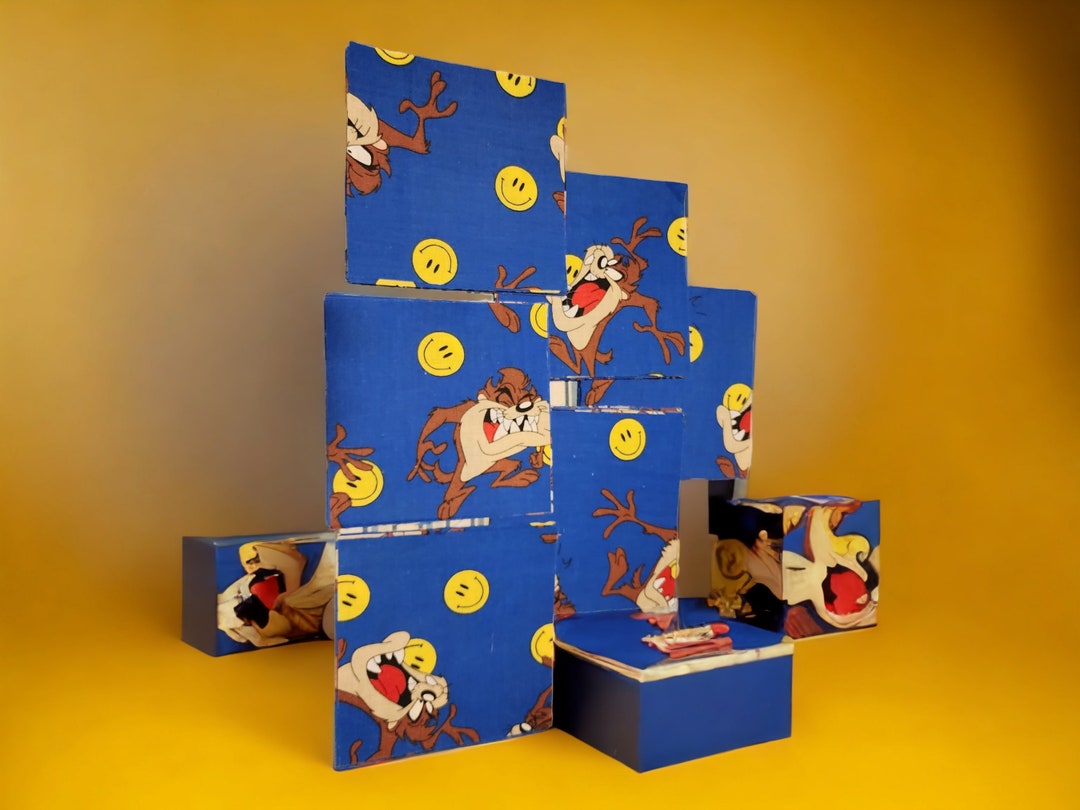 5 Squares Charm Pack: Looney Tunes' Tasmanian Devil With Smiley Faces ...