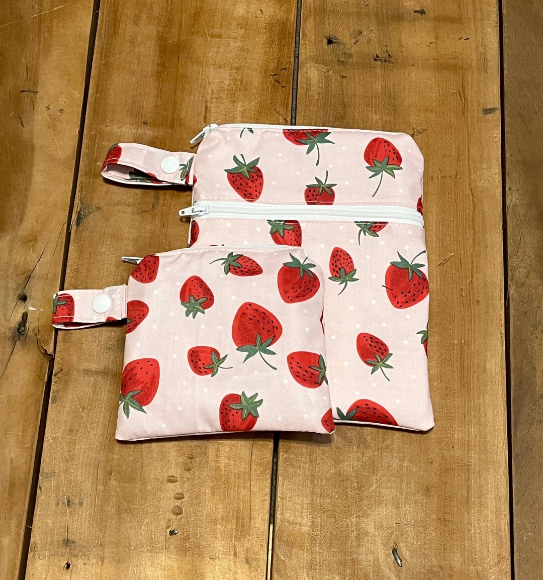 Strawberry Wet Dry Bag Sanitary Pad Holder Wet Bag for Pads Waterproof ...
