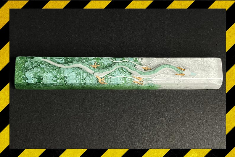 Haku Spi.rited A.way Dragon Spacebar Keycap With White Green Base ...