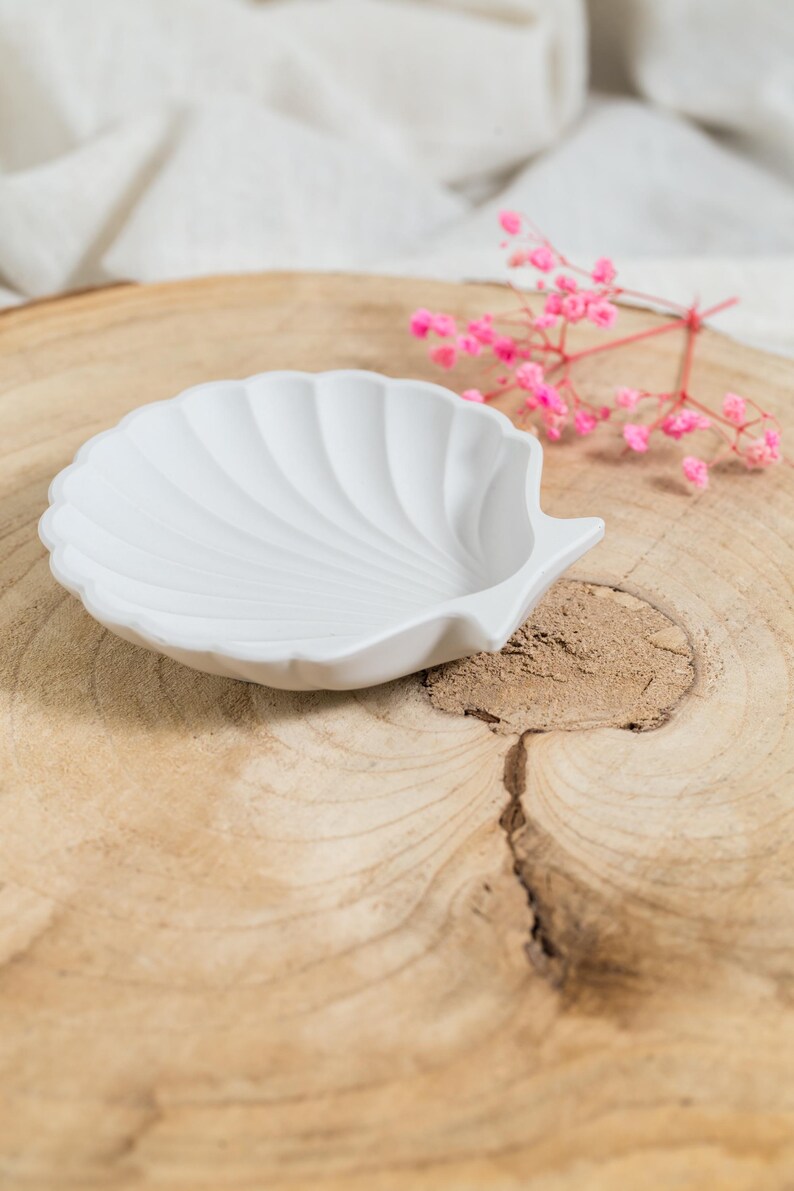 Handmade Jesmonite Seashell Dish: Jewelry Holder, Trinket Bowl - Etsy