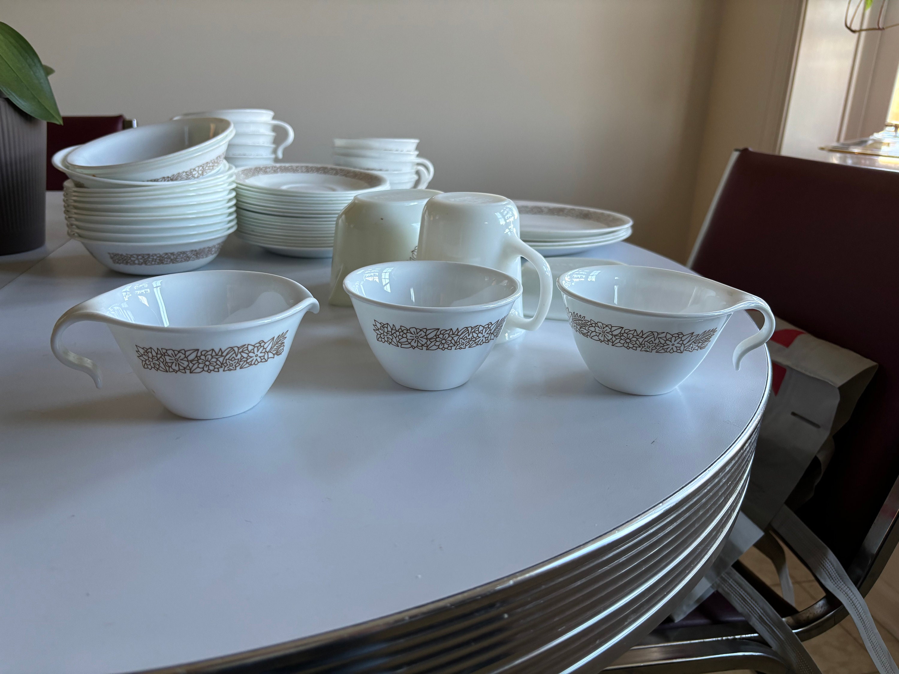 Corelle Woodland Brown Dish Set Vintage 1970s MCM Brown Flower Plates ...