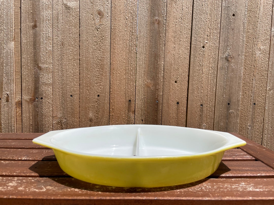 Vintage Pyrex 1940s Pastel Yellow Divided 1 1/2 Quart Casserole Dish ...