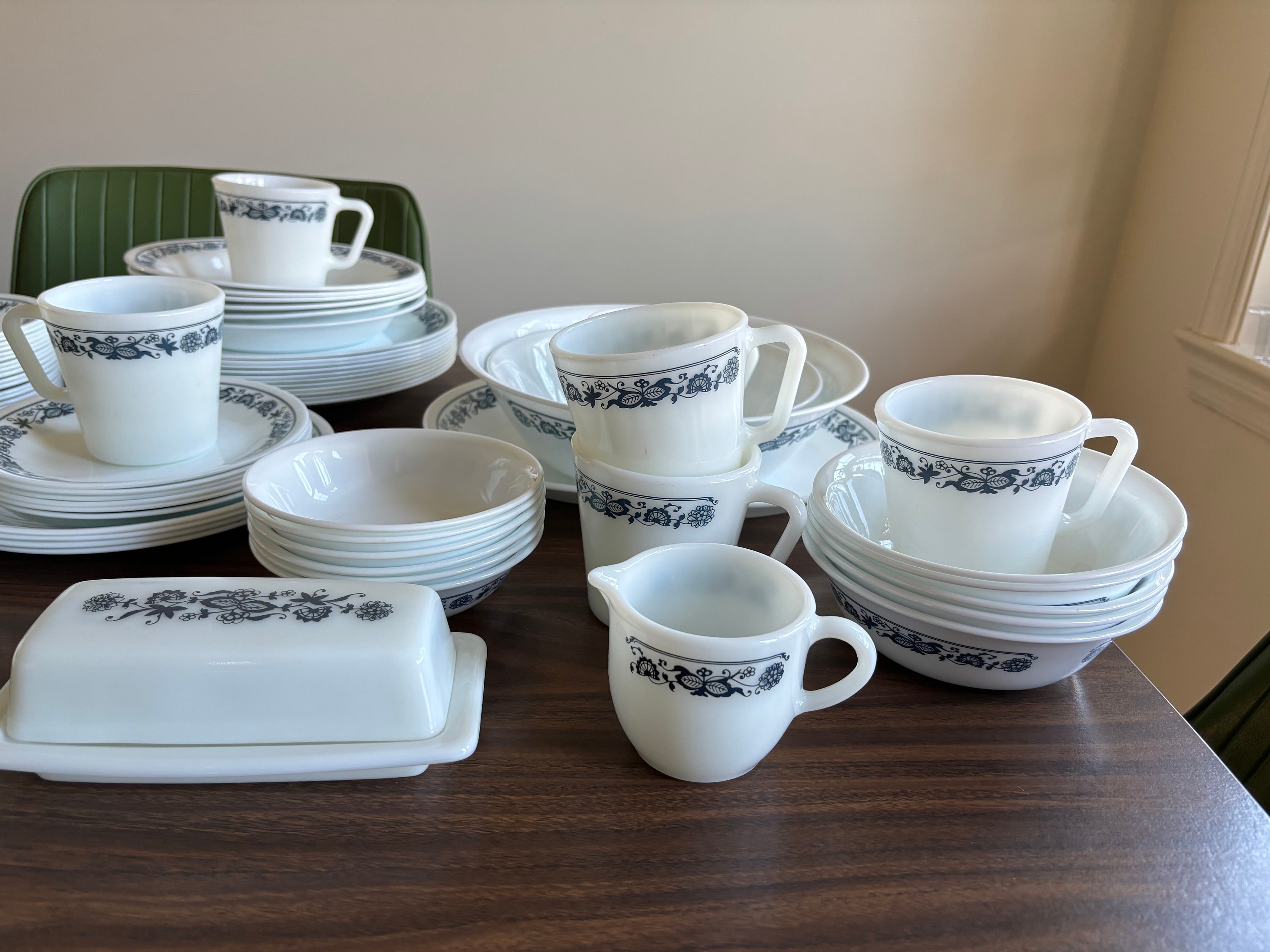 Corelle Blue Onion Old Town Blue Flower Pattern Dinnerware Vintage Dish ...