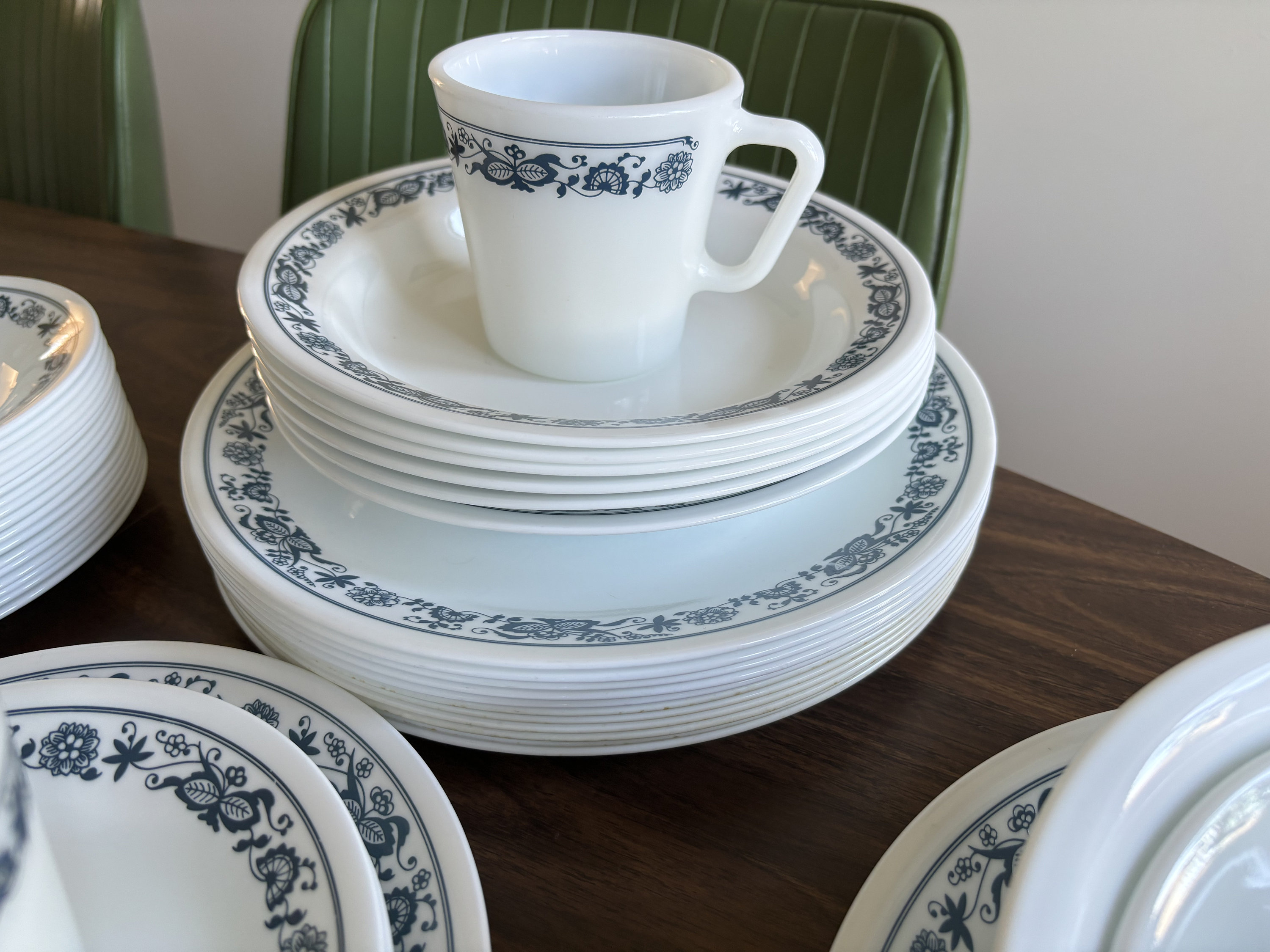 Corelle Blue Onion Old Town Blue Flower Pattern Dinnerware Vintage Dish ...