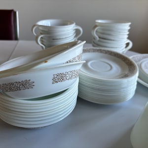 Corelle Woodland Brown Dish Set Vintage 1970s MCM Brown Flower Plates ...