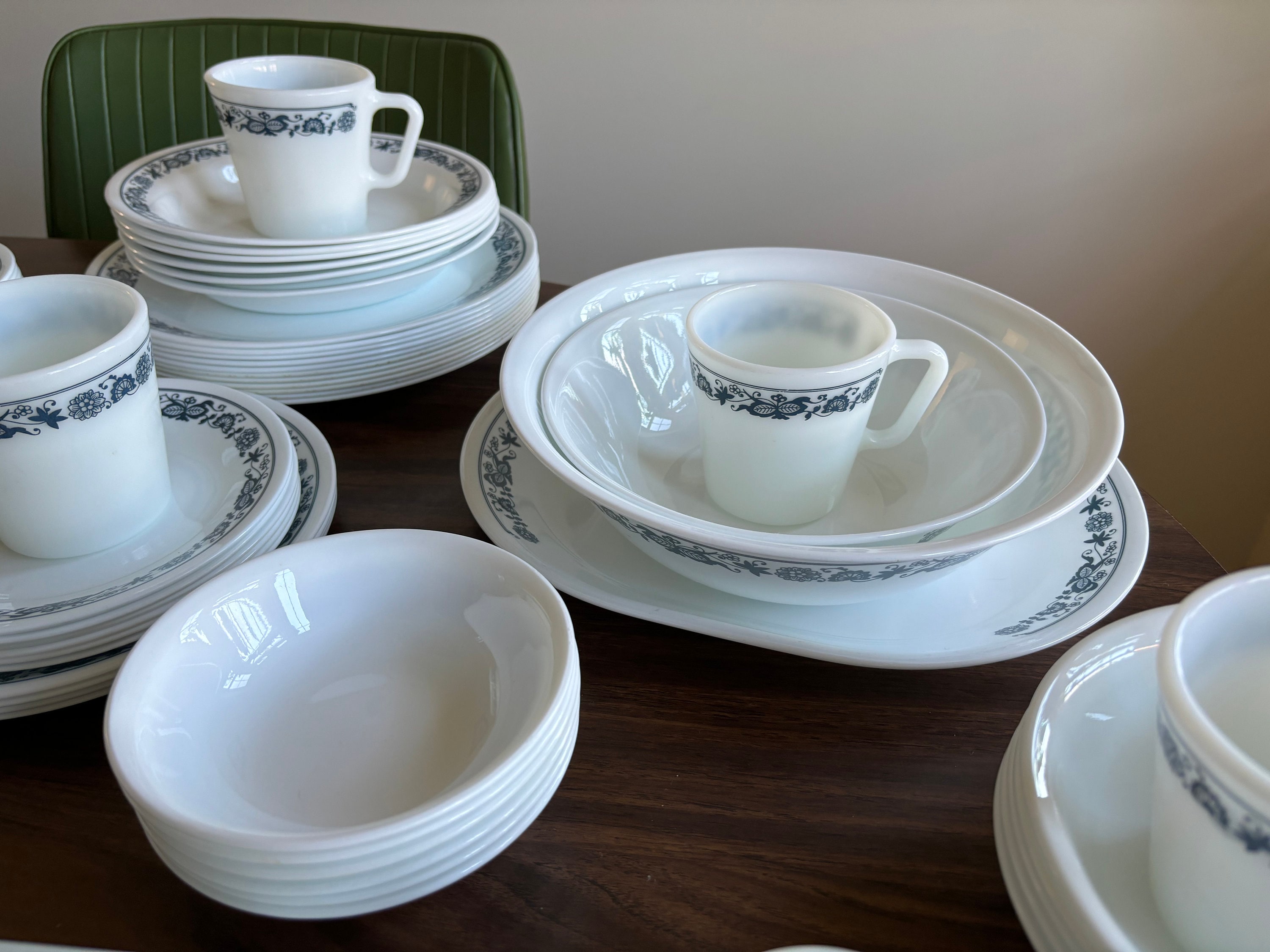 Corelle Blue Onion Old Town Blue Flower Pattern Dinnerware Vintage Dish ...