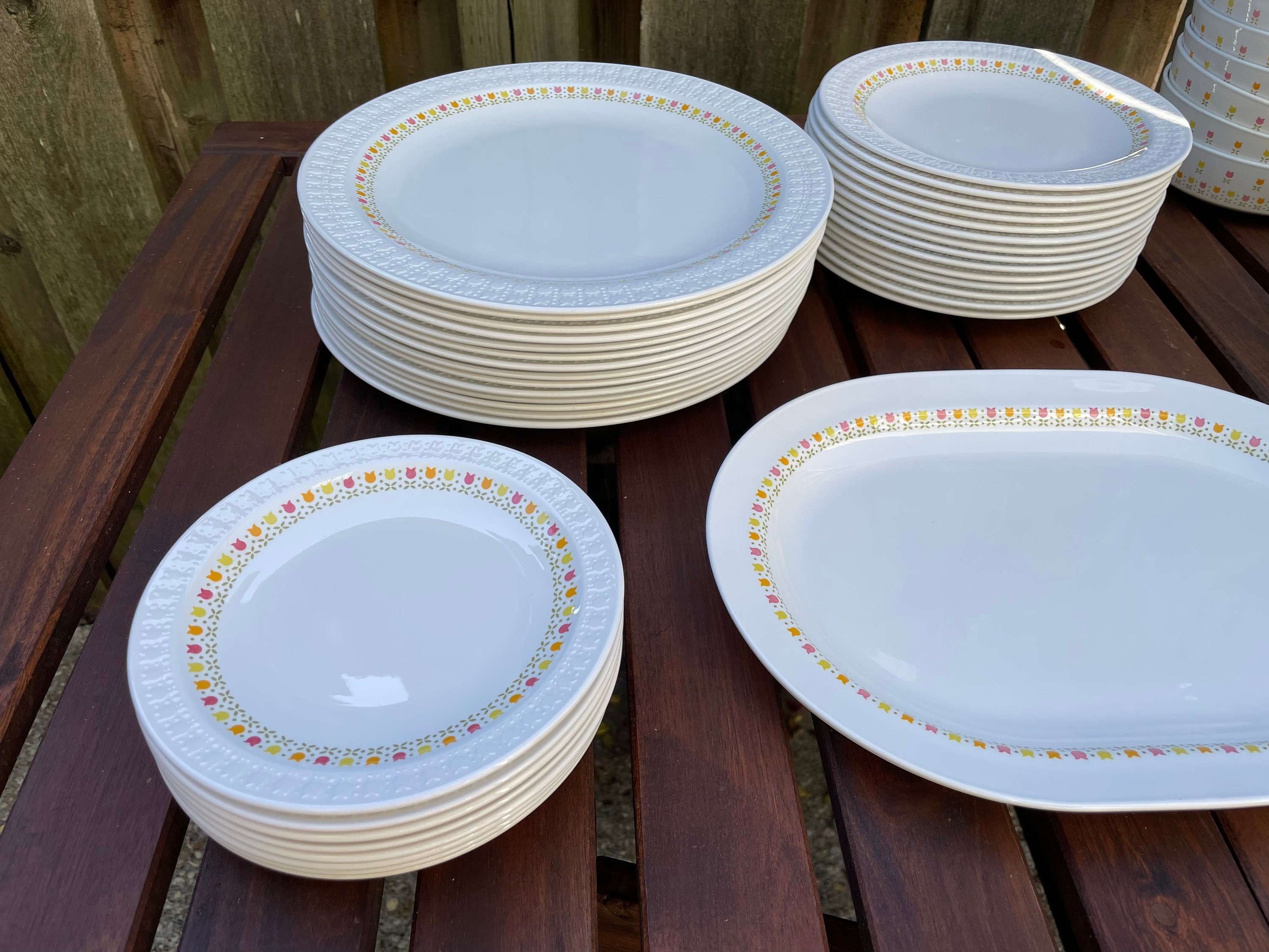 Centura by Corning April Tulip Vintage 1970s Large 70 Piece Dinner Set ...