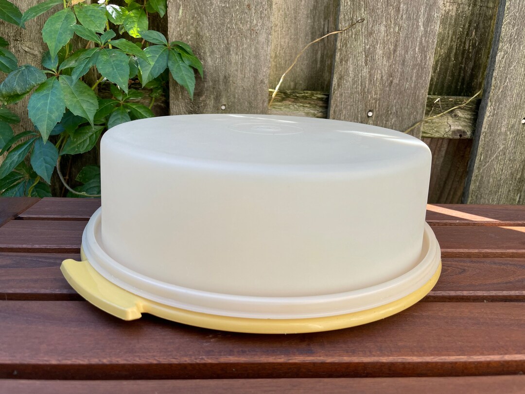 Tupperware Harvest Gold Pie Cake Carrier Kitchen Storage Vintage 1970’s ...