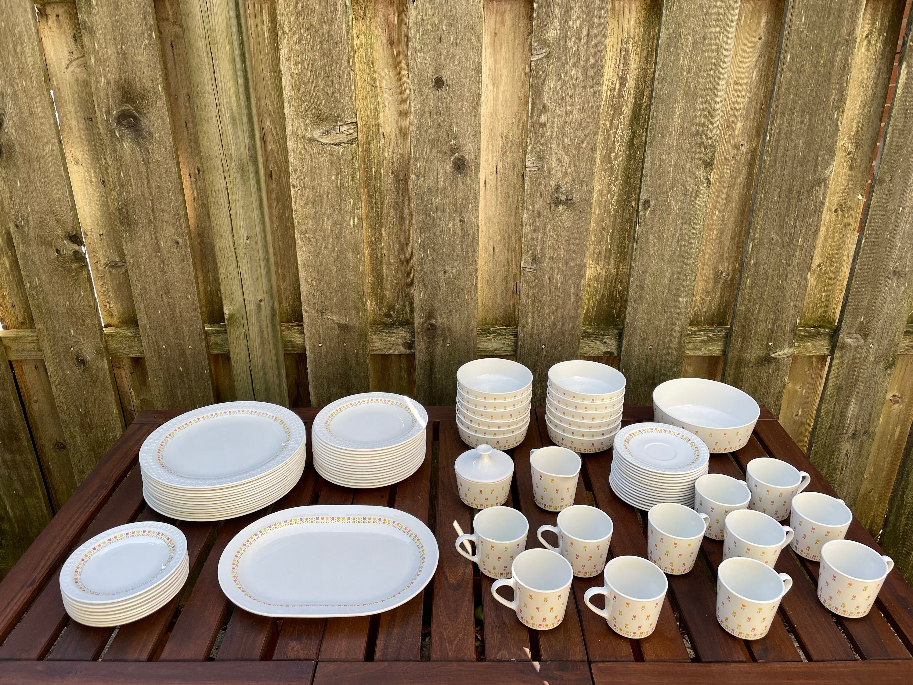 Centura by Corning April Tulip Vintage 1970s Large 70 Piece Dinner Set ...