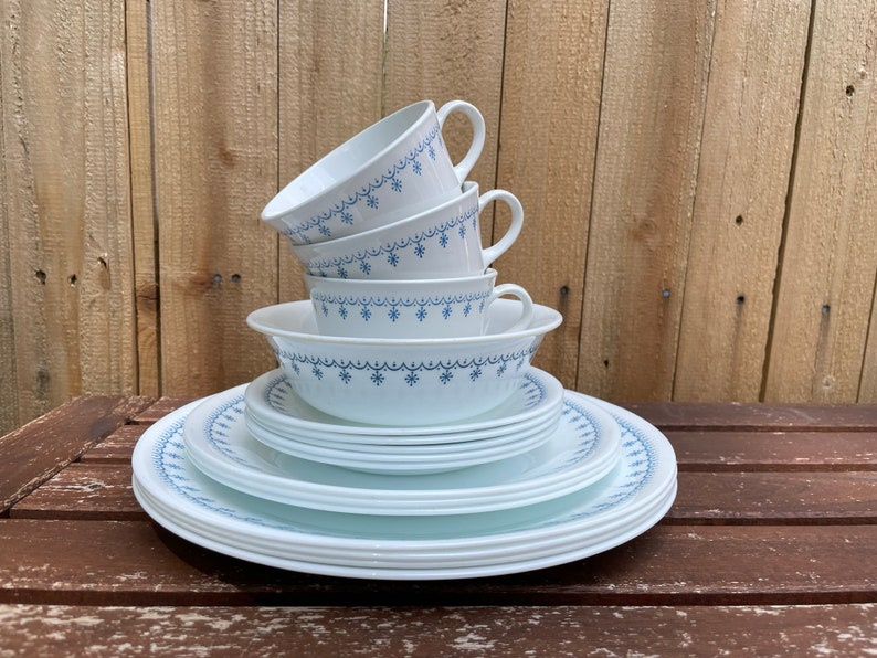Corelle Blue Atomic Snowflake Garland 16 Piece Dish Set Retro Vintage ...