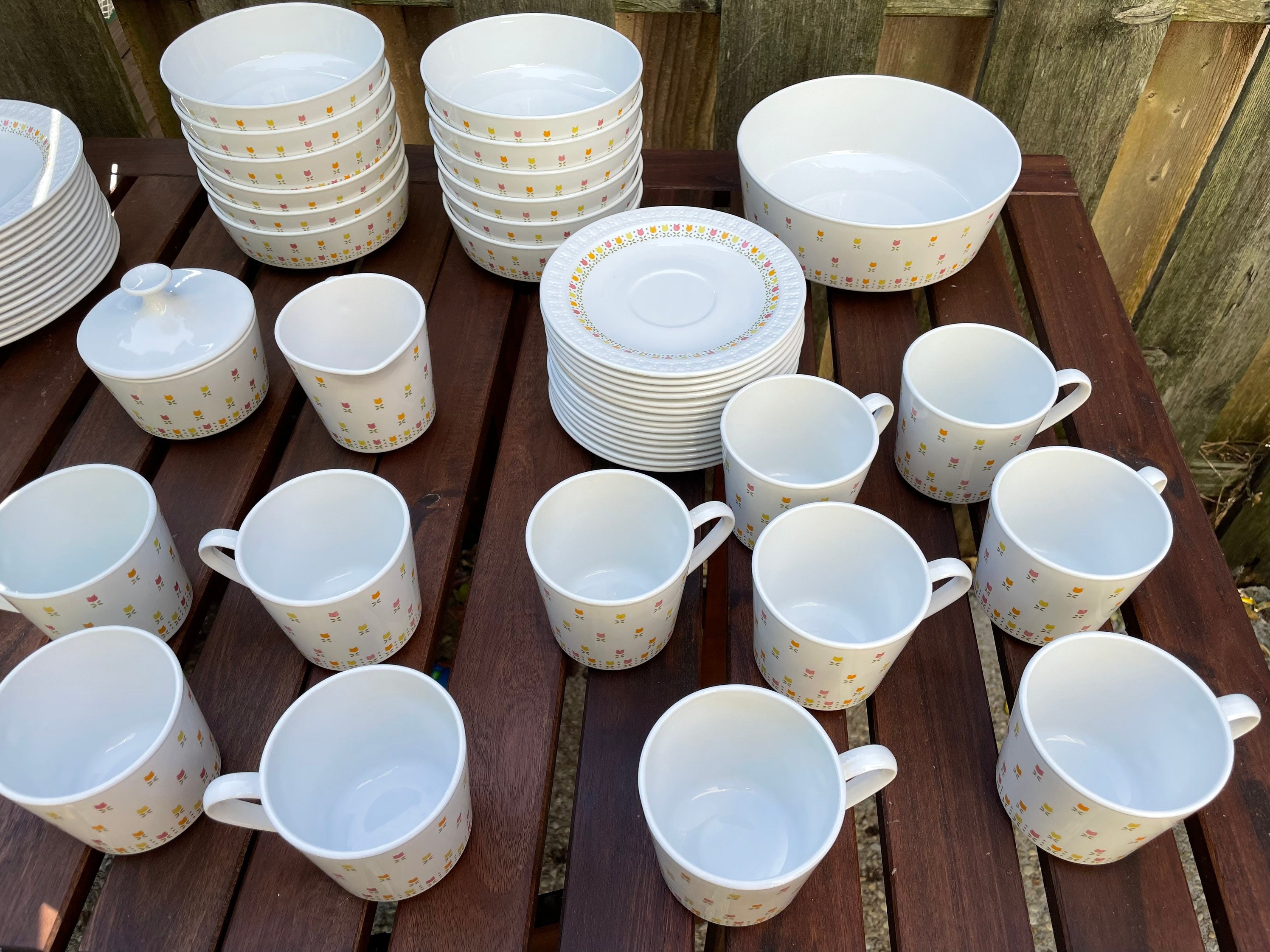 Centura by Corning April Tulip Vintage 1970s Large 70 Piece Dinner Set ...