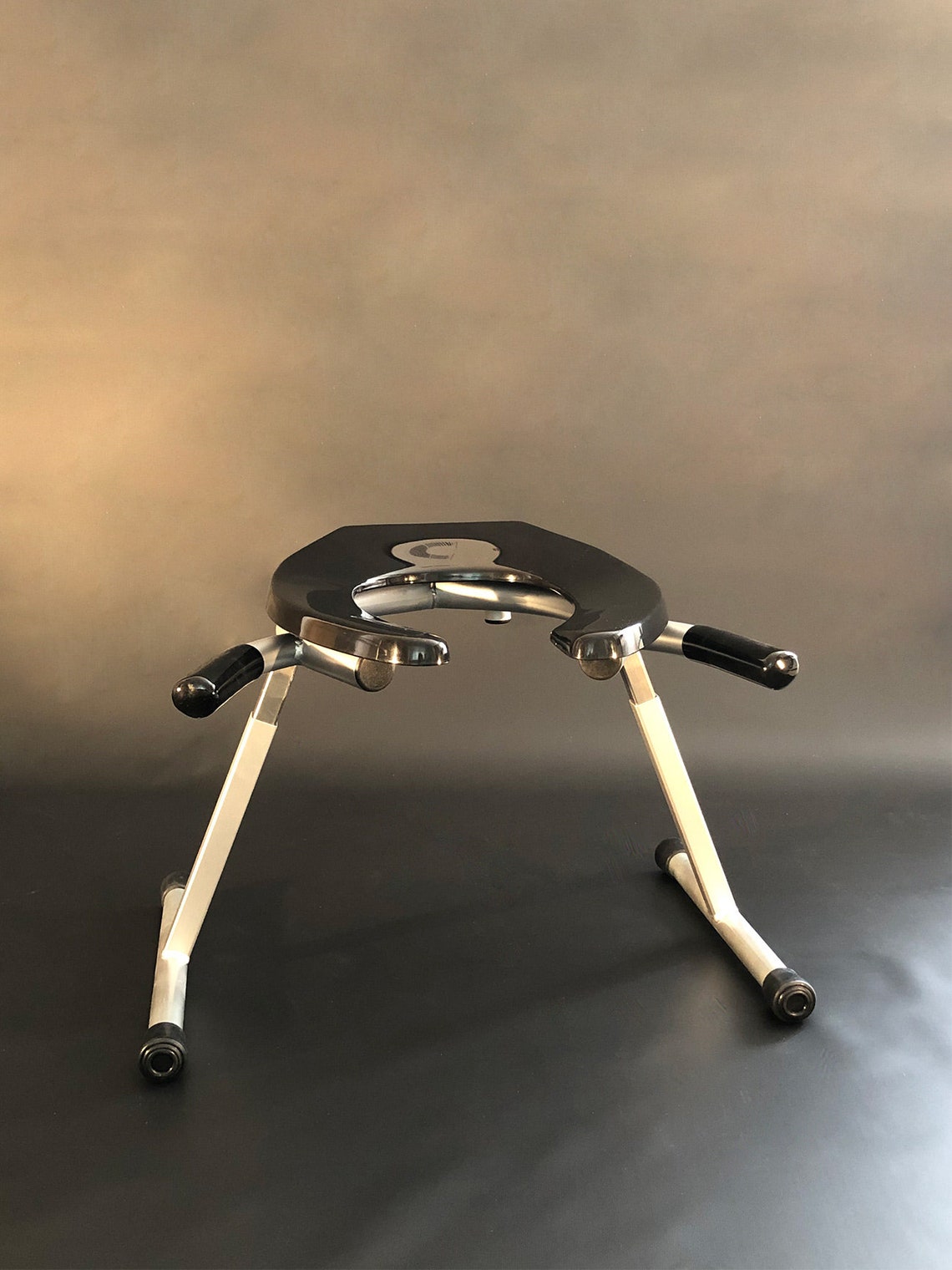 Queening and Rim Chair With Vinyl Pillow - Etsy