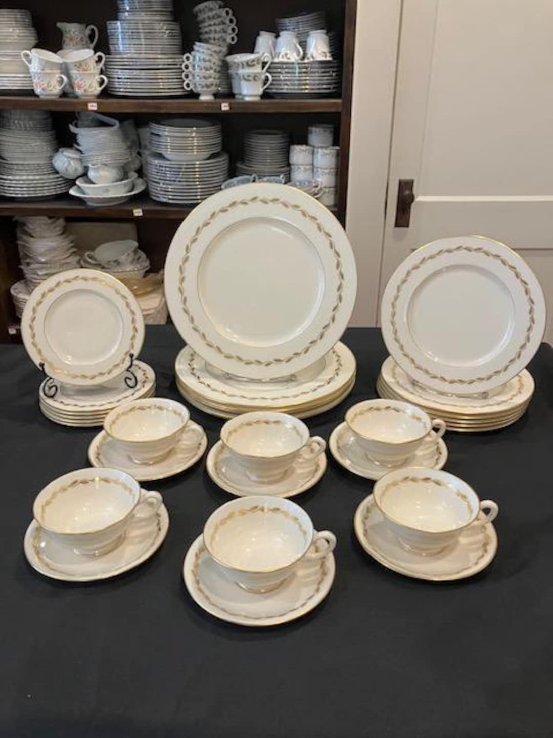 Golden Wreath by Lenox - Estate Set - 30pcs of Vintage Gold Rimmed ...