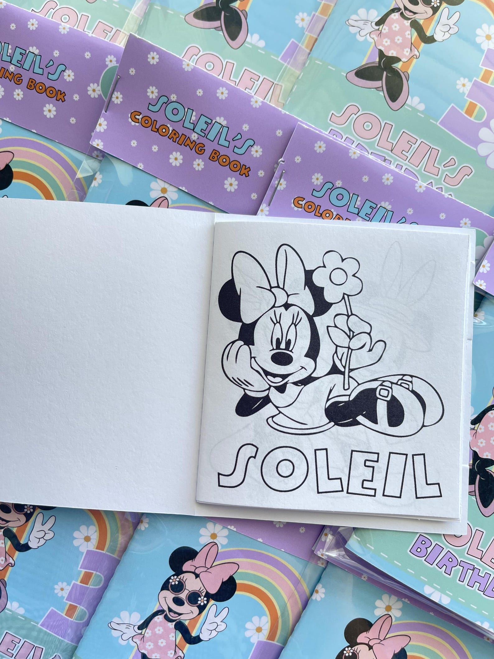 Groovy Minnie Mouse, Groovy Minnie Coloring Book, Minnie Mouse Coloring ...