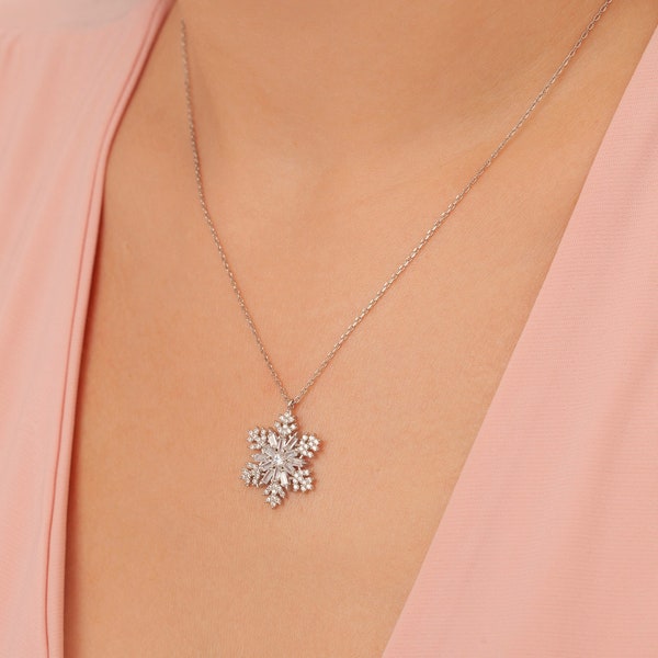 Snowflake Necklace - Etsy