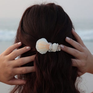 Seashell Hair Clip, Mermaidcore Hair Accessory, Seashell and Pearl Hair ...
