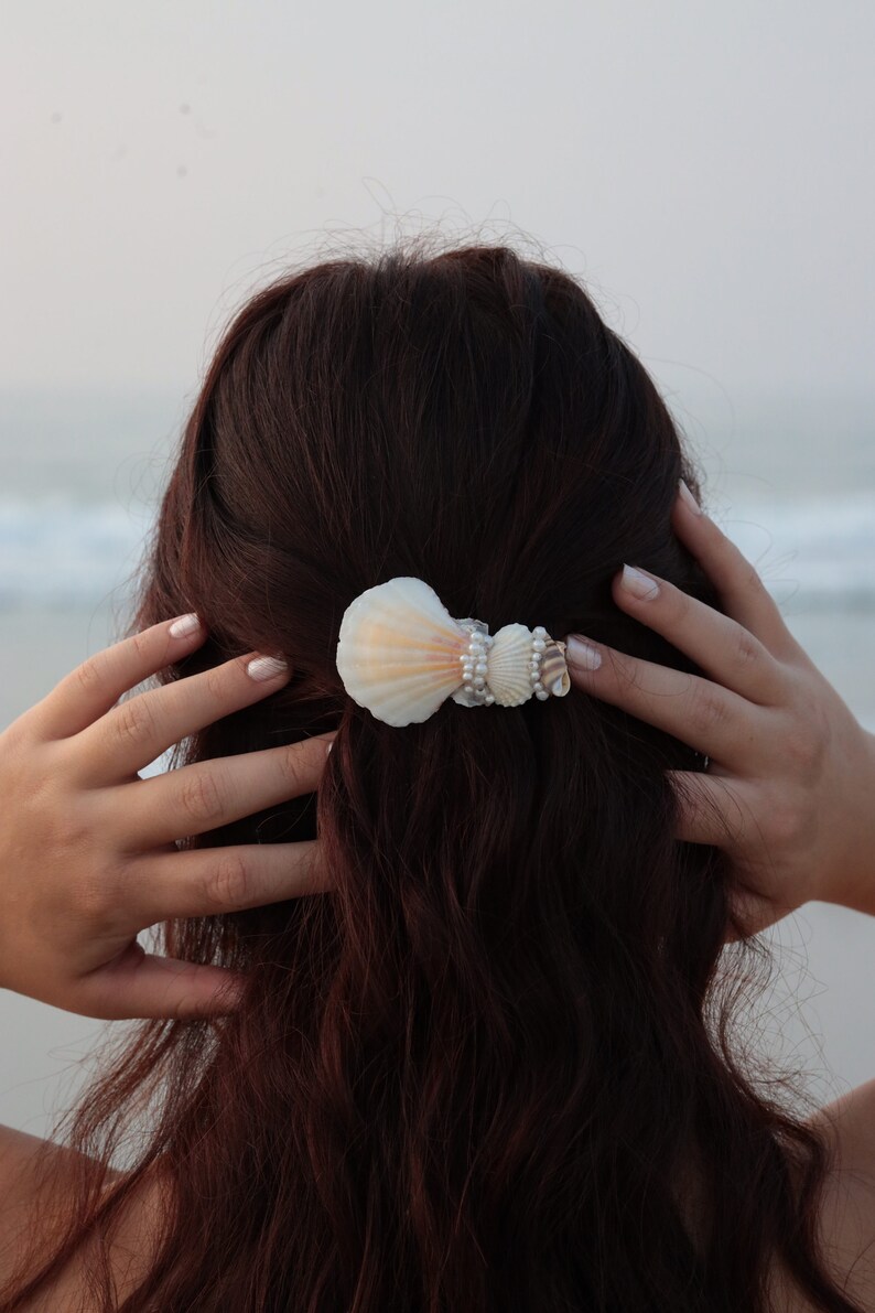 Seashell Hair Clip, Mermaidcore Hair Accessory, Seashell and Pearl Hair ...