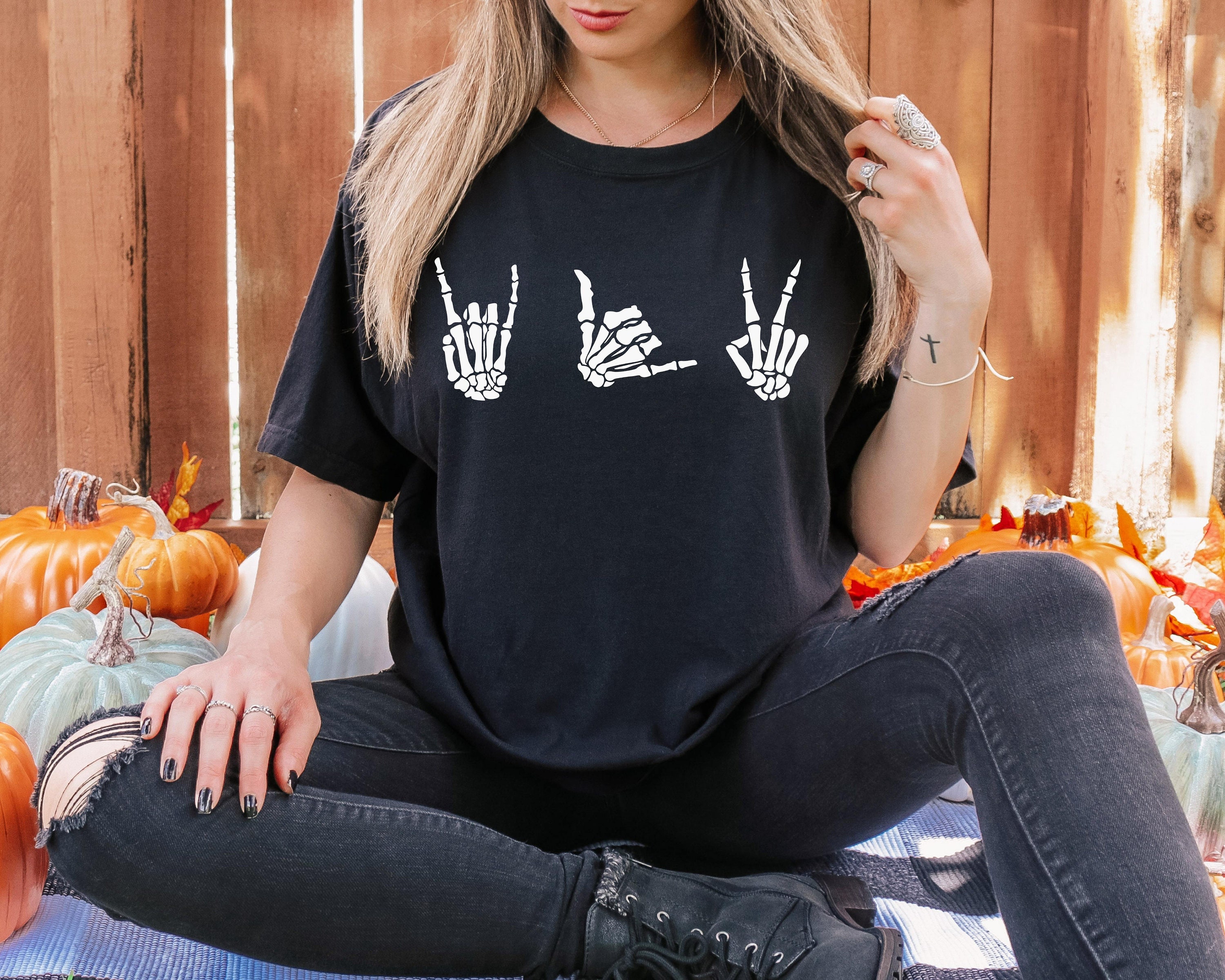 Skeleton Hand T-shirt, Vintage Halloween Tee, Spooky Bones Hands Shirt ...