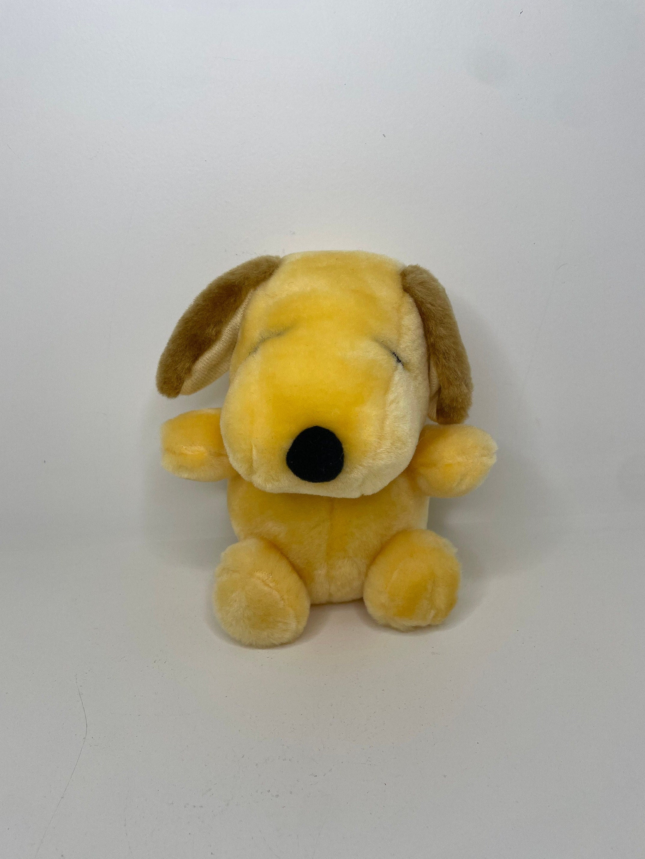 Golden Snoopy Plush - Etsy