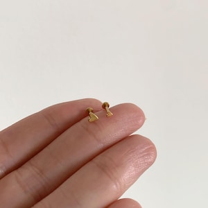 20G/18G/16G Heart Push Pin Labret • Threadless Flat Back Earring ...