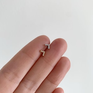20G/18G/16G Cz V-shape Push Pin Labret • Threadless Flat Back Earring ...