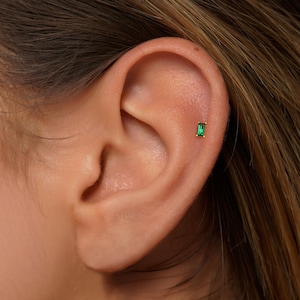 20G/18G/16G Emerald Baguette Push Pin Labret • Threadless Flat Back Earring • Tragus Stud • Flat ...