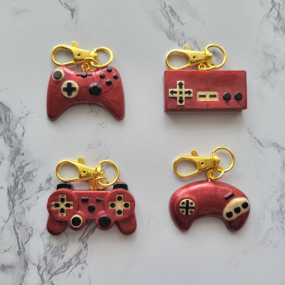 Gamer Keychain, Gamer, Red Controller, Gifts for Gamers, Small Gift - Etsy