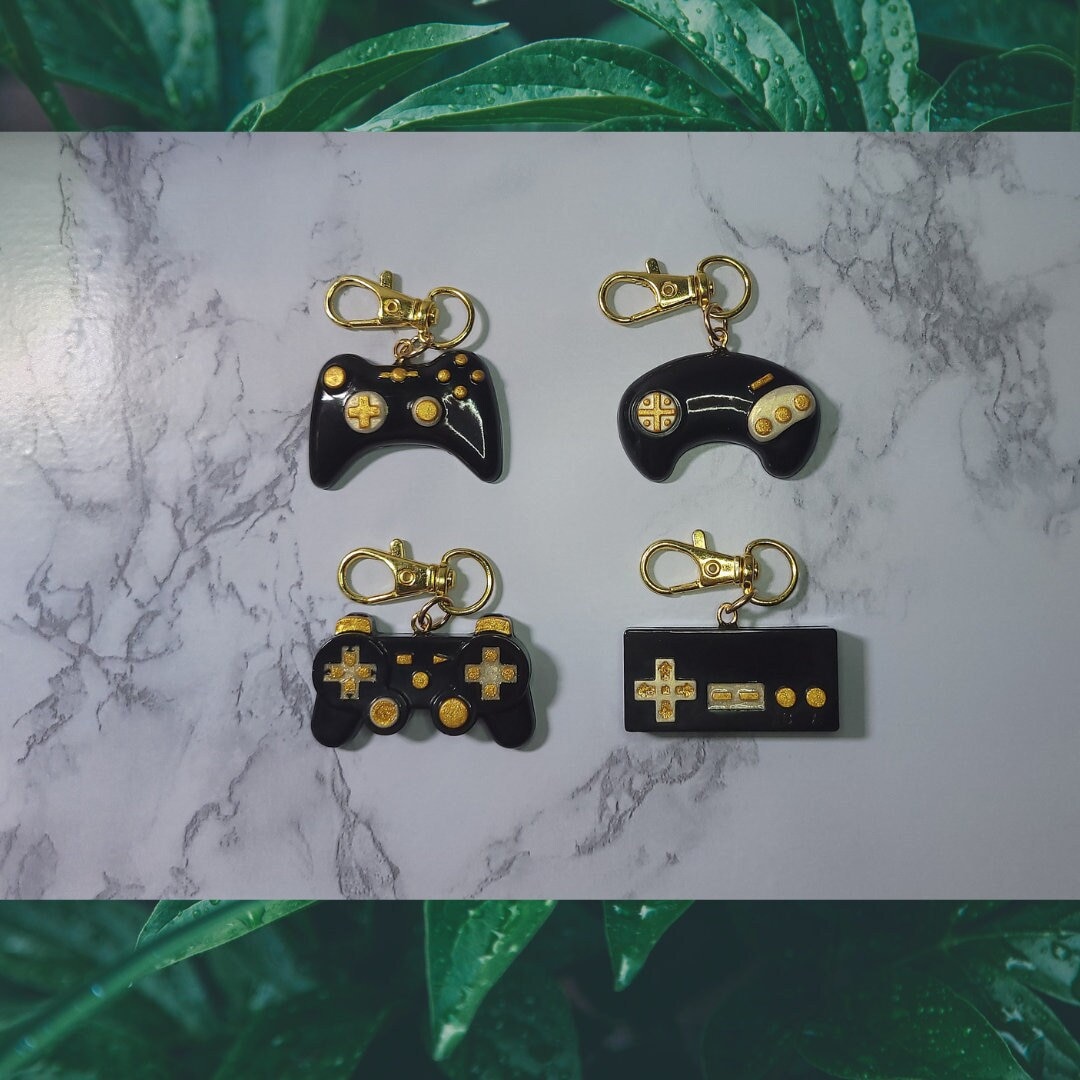 Gamer Keychain, Gamer, Black Controller, Gifts for Gamers, Small Gifts ...