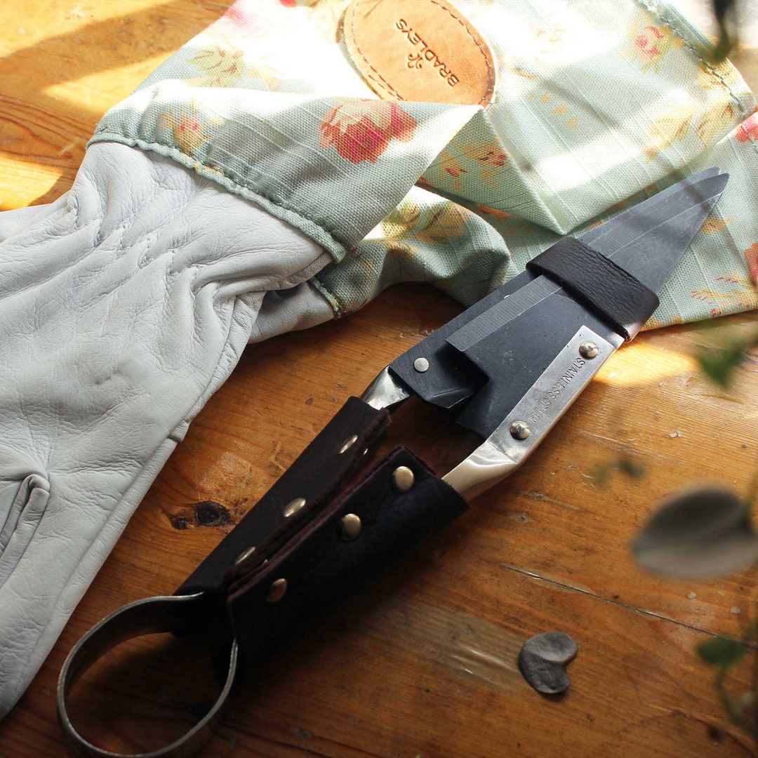 Topiary Shears With Brown Leather Handle | Gardening Tools | Hand Tools ...