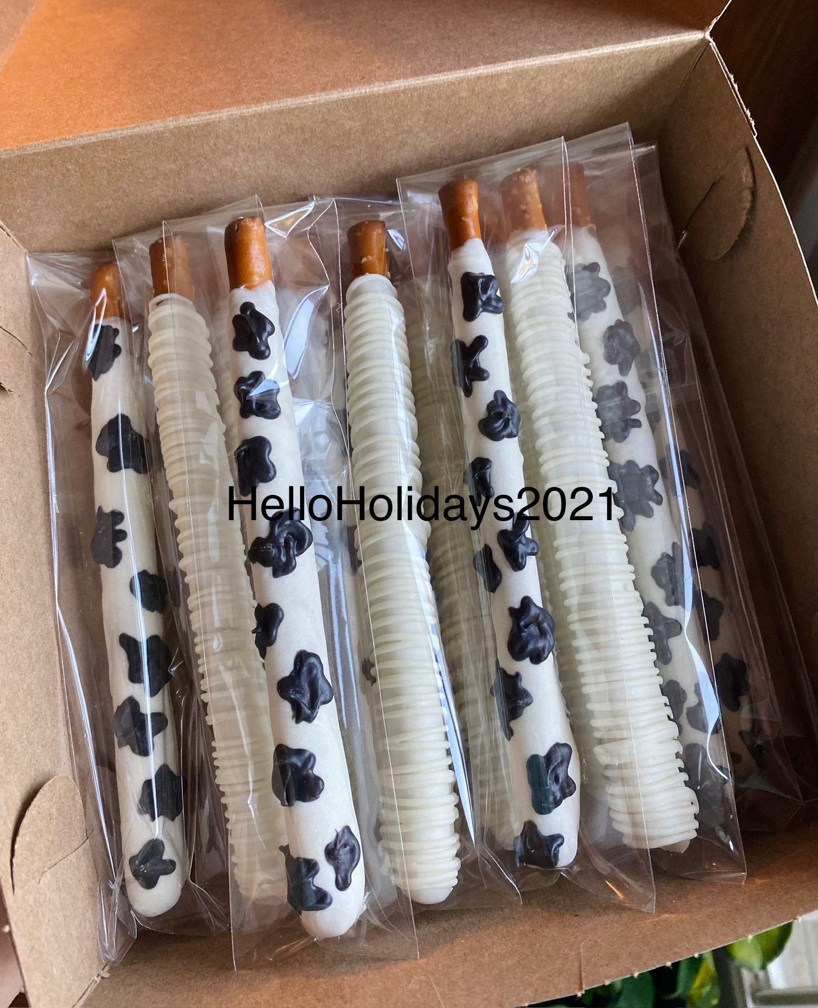 1 Dozen Cow Print Cake Pops/1 Dozen Cow Print Pretzels. Mix of Cow ...