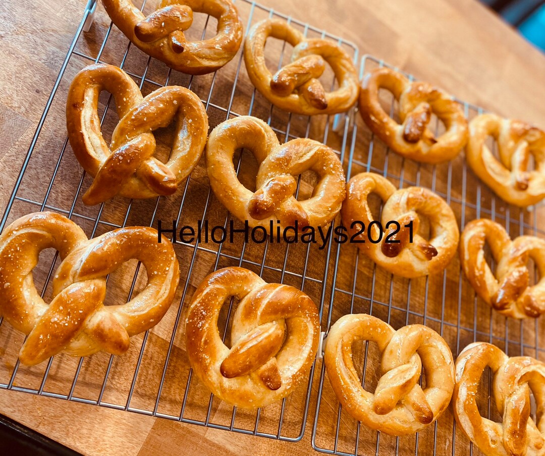 DIY Pretzel Kit! Makes 12 SOFT Pretzels! - Etsy
