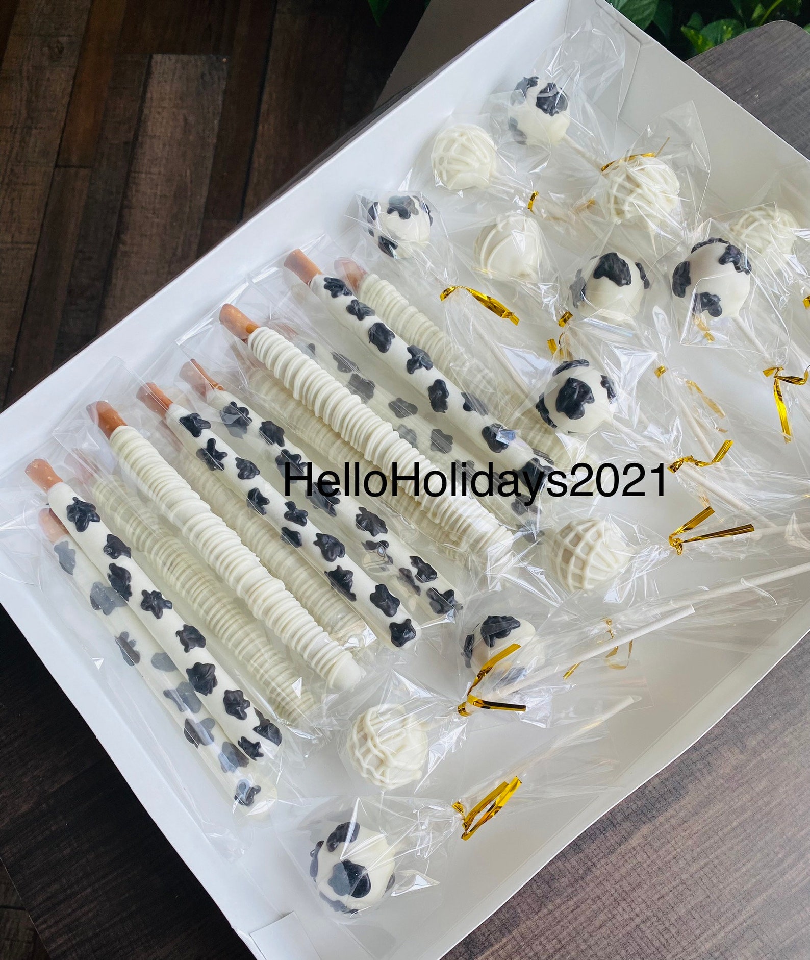 1 Dozen Cow Print Cake Pops/1 Dozen Cow Print Pretzels. Mix of Cow ...