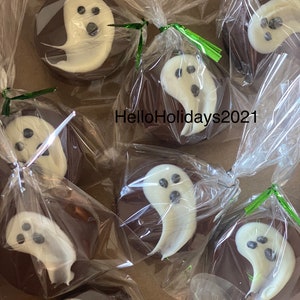 Ghost Themed Oreos! 1 Dz Choc Covered Oreos- With a Ghost Them. HEAT ...