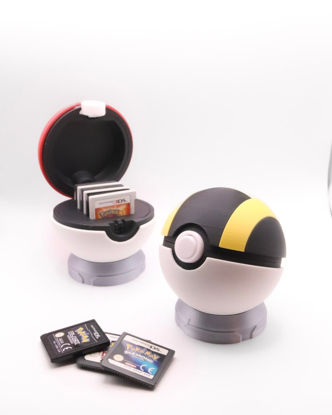 Pokeball Ultra Ball Nintendo DS/3DS Game Case - Pokemon Replica Prop ...