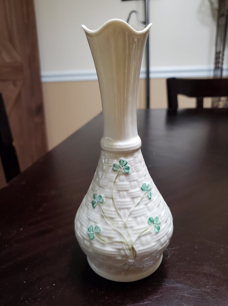 Vintage Belleek Irish China Bud Vase Basket Weave Shamrock 8th - Etsy