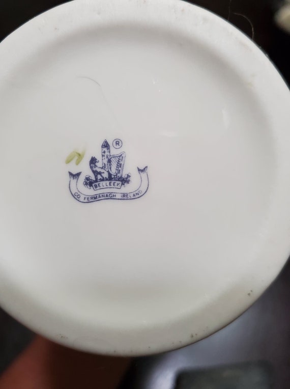 Vintage Belleek Irish China Bud Vase Basket Weave Shamrock 8th - Etsy
